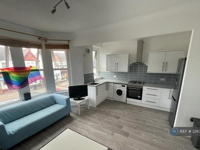 Whitchurch Road, Cardiff, 3 Bedroom Flat