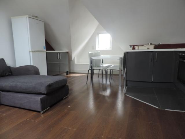 Whitchurch Road, Cardiff CF14, 1 bed flat to rent, £835 pcm | PrimeLocation