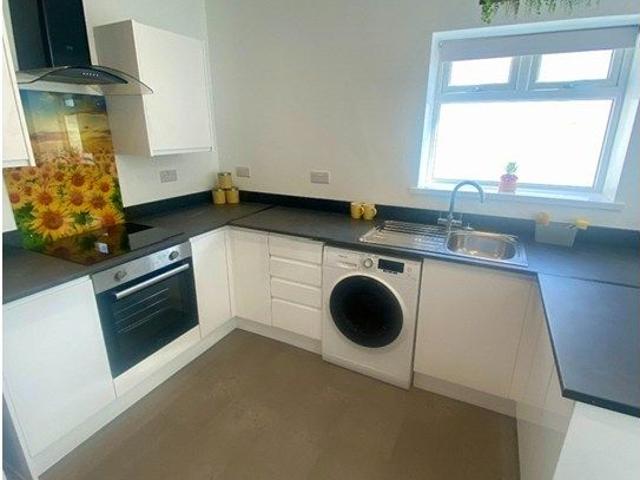 Whitchurch Road, Cardiff CF14, 2 bed flat to rent, £1,400 pcm | PrimeLocation