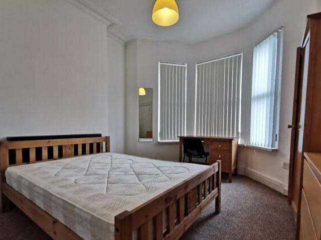 Whitchurch Road, Heath, 5 Bedroom House