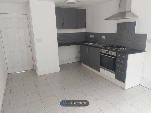 Whitchurch Way, Runcorn WA7, 4 bed terraced house to rent, £1,000 pcm | PrimeLocation