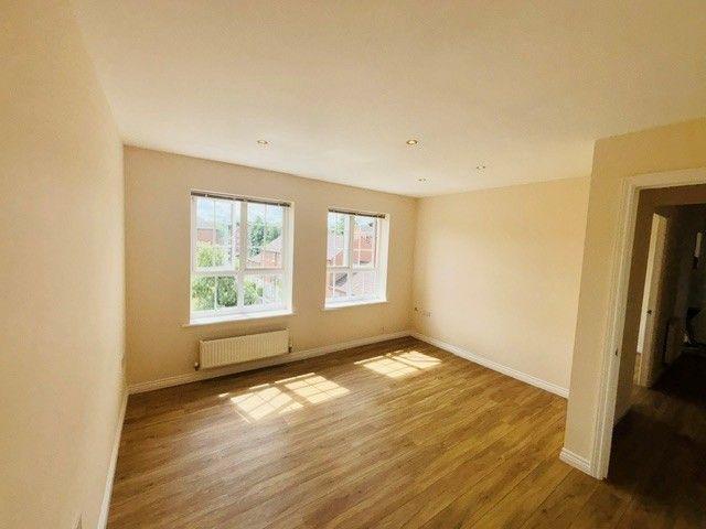 Whitcliffe Gardens, West Bridgford, Nottingham NG2, 2 bed flat to rent, £1,100 pcm | PrimeLocation