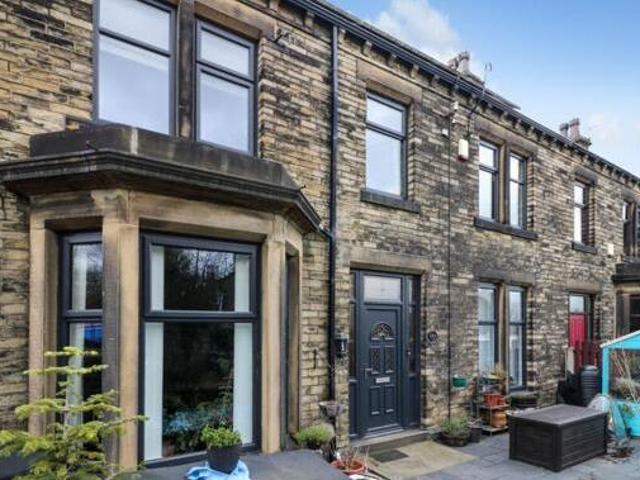 Whitcliffe Road, Cleckheaton, 4 Bedroom Semi detached