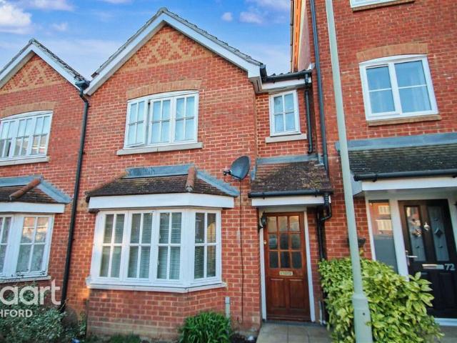 White Willow Close, Ashford 3 bed terraced house to rent £1,425 pcm £329 pw