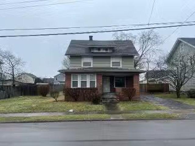 White Ave