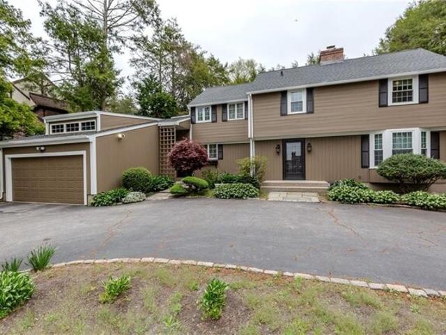 White Birch Rd, Cranston, Home For Sale