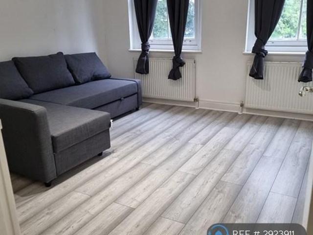 White Chapel Road, London, E1 2 bed flat to rent £2,000 pcm £462 pw