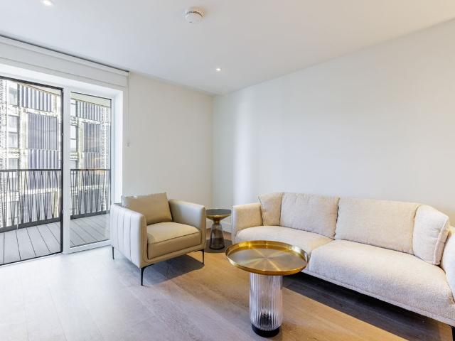 White City Living, Cassini Apartments, Cascade Way, White City W12, 1 bed flat to rent, £2,999 pcm | PrimeLocation