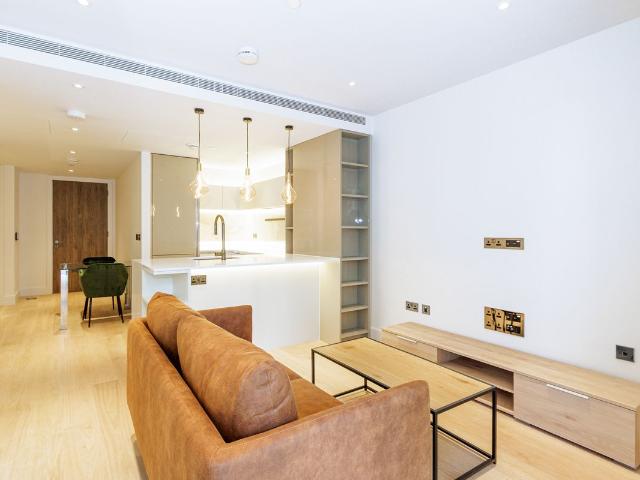 White City Living, Parkside Apartments, Cascade Way, White City W12, 1 bed flat to rent, £2,700 pcm | PrimeLocation