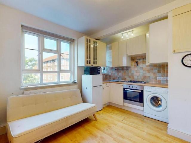 White City, London W12 1 bed flat to rent £1,750 pcm £404 pw