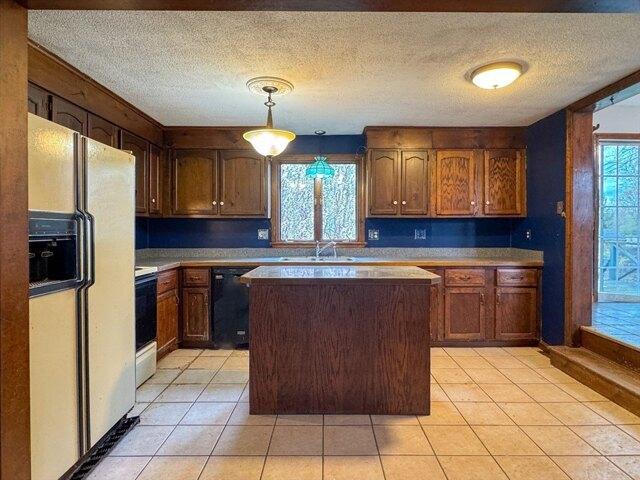 White Fox Rd, Agawam, Home For Sale