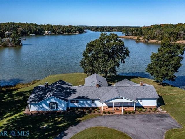 White Hall Dr, Montross, Home For Sale
