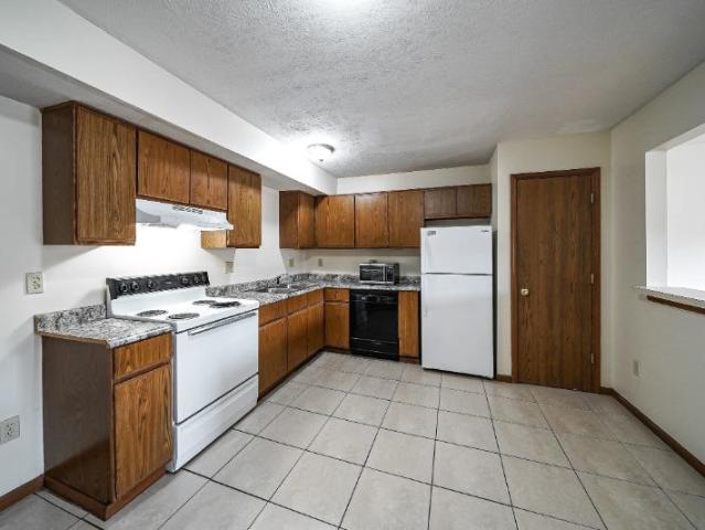 White Hall East Townhome Kent State Student Hous