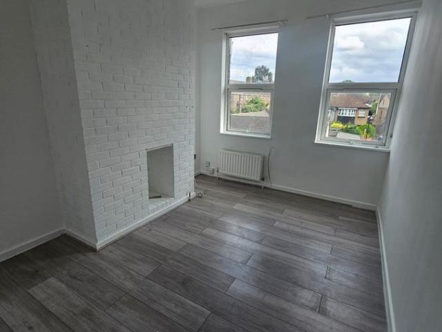 White Hart Lane, London N17, 3 bed flat to rent, £2,200 pcm | PrimeLocation