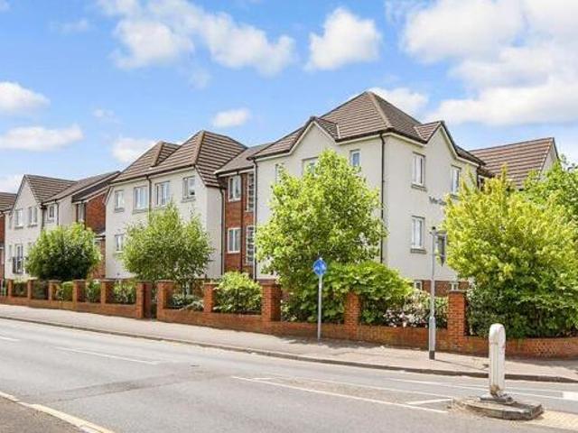 White Hart Lane, Romford, 1 Bedroom Flat