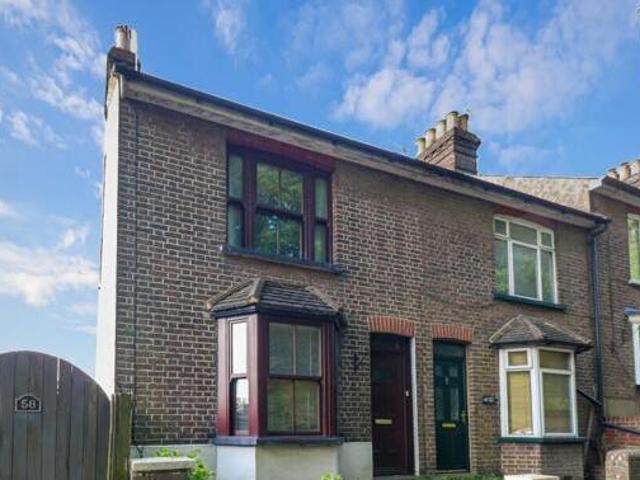 White Hill, Chesham, 3 Bedroom End