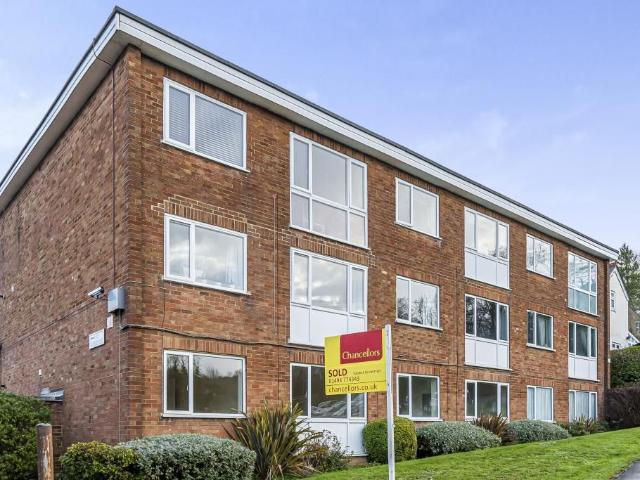 White Hill, Chesham HP5, 2 bed flat to rent, £1,500 pcm | PrimeLocation