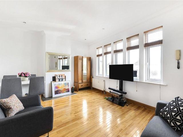 White Horse Hill, Chislehurst, Bromley, London BR7, 3 bed flat to rent, £1,900 pcm | PrimeLocation
