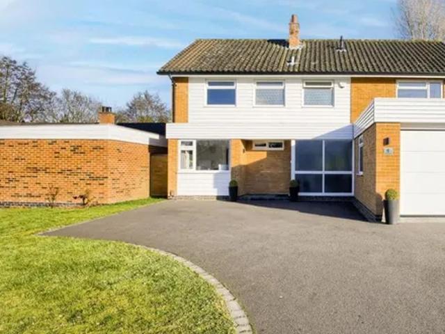 White House Way, Blossomfield, B91 1SE, United Kingdom | 4 bed house for rent #138592457 | Rentberry