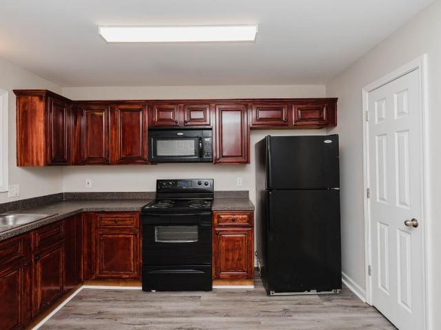 White Ingram Pkwy 2 Bedroom Apartment for Rent at 410 W I Pkwy, Dallas, GA 30132