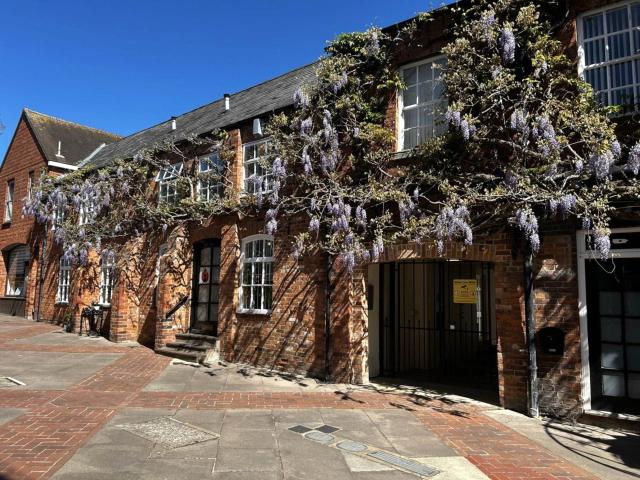 White Lion Apartments, Banbury town centre