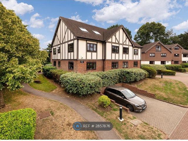 White Lodge Close, Sevenoaks TN13, 2 bed flat to rent, £2,195 pcm | PrimeLocation