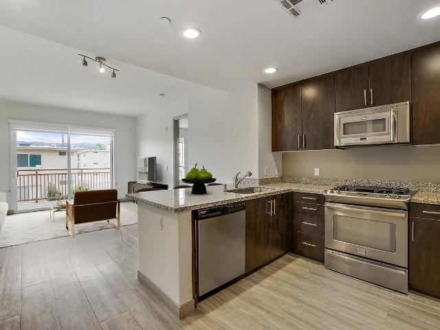 White Magnolia 2 Bedroom Apartment for Rent at 17720 Magnolia Blvd, Los Angeles, CA 91316 Encino