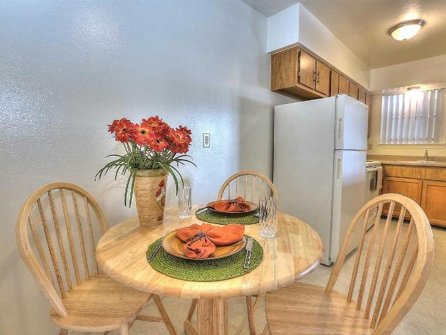 White Oak Apartments 1 Bedroom Apartment for Rent at 121 Cardenas Dr Ne, Albuquerque, NM 87108 Fair West