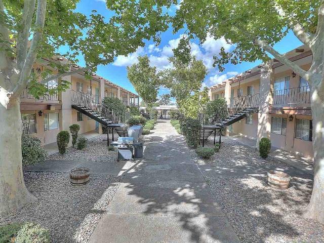 White Oak Apartments 1 Bedroom Apartment for Rent at 121 Cardenas Dr Ne, Albuquerque, NM 87108 Fair West