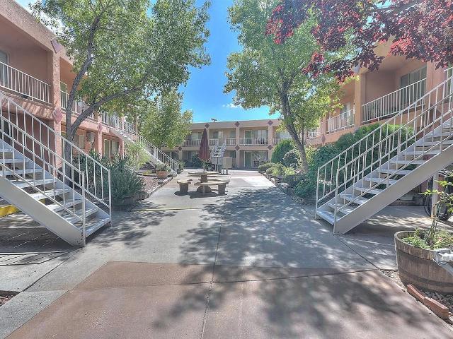 White Oak Apartments 1 Bedroom Apartment for Rent at 121 Cardenas Dr Ne, Albuquerque, NM 87108 Fair West