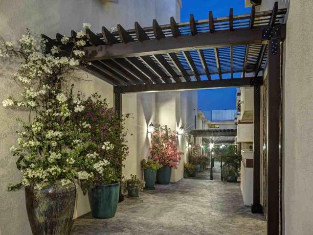 White Oak Apartments 1 Bedroom Apartment for Rent at 5465 White Oak Ave, Los Angeles, CA 91316 Encino
