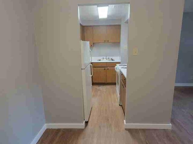 White Oak Apartments 2 Bedroom Apartment for Rent at 600 Stevens Dr, Pittsburgh, PA 15237