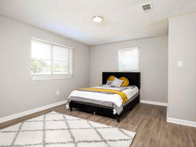 White Oak Estates Apartments 2 Bedroom Apartment for Rent at 755 Glencross Dr, Jackson, MS 39206