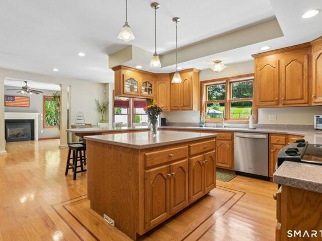 White Oak Ln, Waterford, Home For Sale