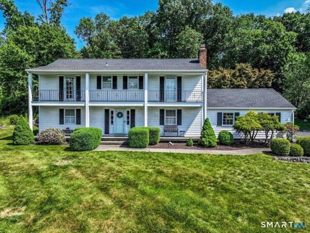 White Pine Dr, Brookfield, Home For Sale