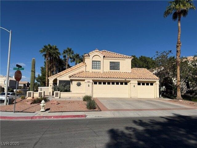 White Pine Dr, Henderson, Home For Sale