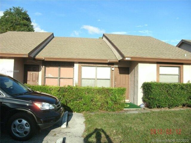 White Pine Dr Unit D, Wellington, Home For Sale
