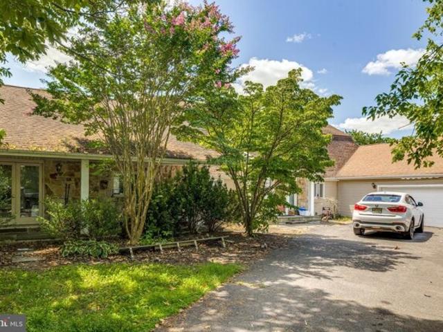 White Pine Rd, Chesterfield, Home For Sale