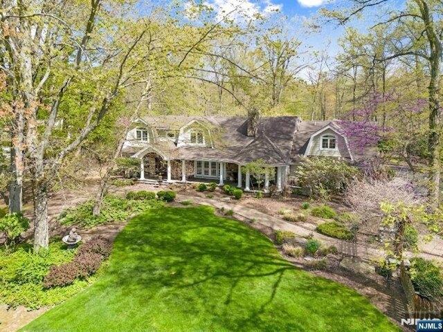 White Pine Rd, Upper Saddle River, Home For Sale