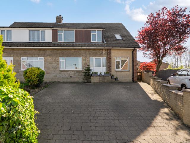 White Rose Avenue, Garforth