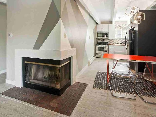 White Swan Apartments – Capitol Hill / Congress Park 1 Bedroom Apartment for Rent at 1300 Adams St, Denver, CO 80206 Congress Park
