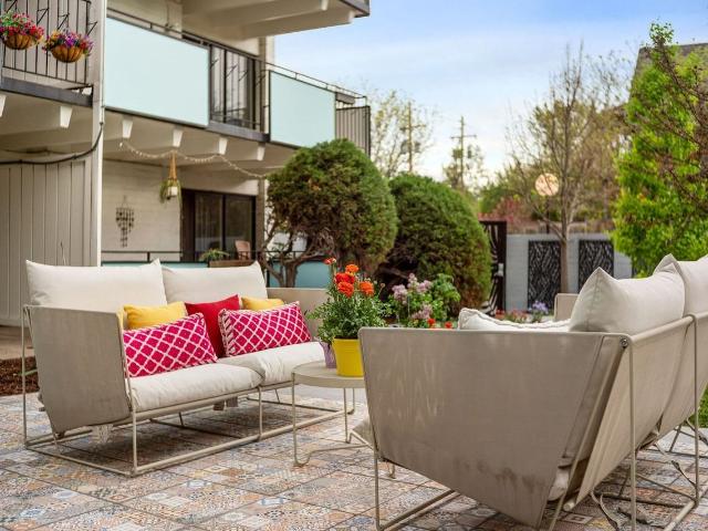 White Swan Apartments – Capitol Hill / Congress Park 2 Bedroom Apartment for Rent at 1300 Adams St, Denver, CO 80206 Congress Park