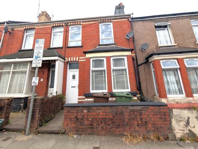 White Street, Caerphilly CF83, 2 bed terraced house to rent, £900 pcm | PrimeLocation