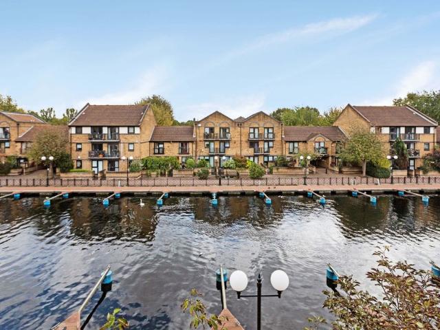 Whiteadder Way, Clippers Quay E14, 1 bed flat to rent, £1,750 pcm | PrimeLocation