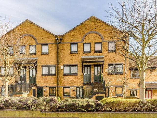 Whiteadder Way, Isle Of Dogs, London E14, 1 bed flat to rent, £1,625 pcm | PrimeLocation