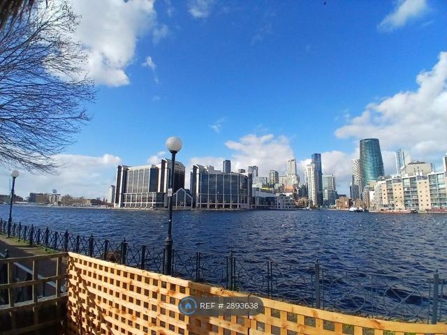 Whiteadder Way, London E14, 2 bed flat to rent, £2,700 pcm | PrimeLocation