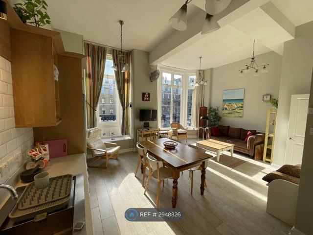 Whitechapel Road, London E1, 2 bed flat to rent, £2,800 pcm | PrimeLocation