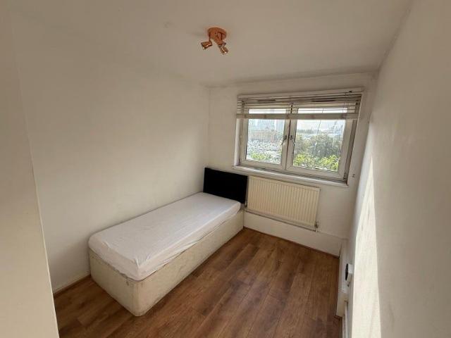 Whitechapel Road, London E1, Room to rent, £675 pcm | PrimeLocation