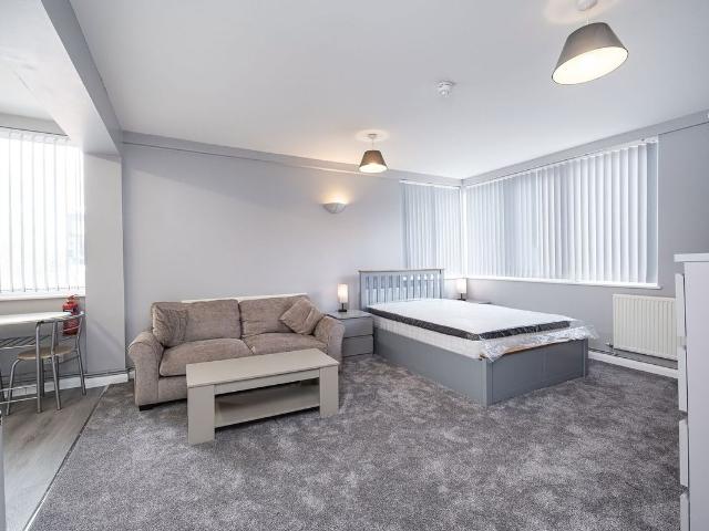 Whitechapel Road, Whitechapel, London E1, Studio to rent, £1,725 pcm | PrimeLocation