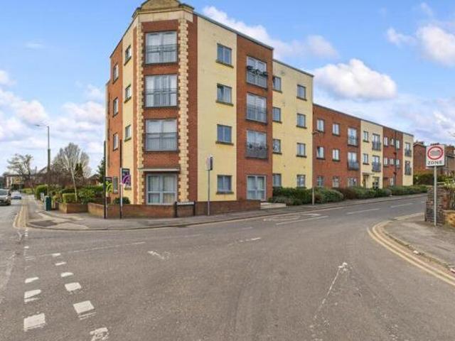 Whitecross Court, Borron Road, 2 Bedroom Apartment